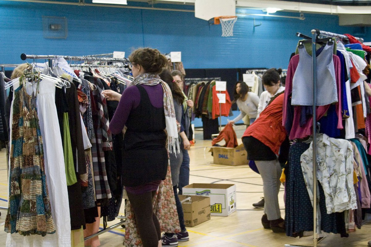 Polovnu odjeću kupuju i građani dubljeg džepa - Sferamedija